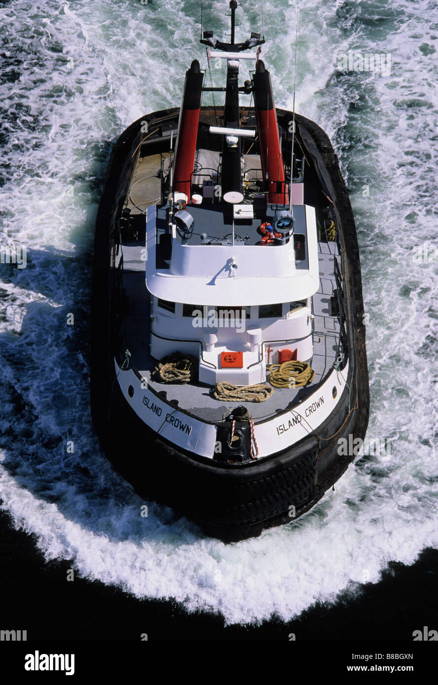 Tugboat bridge hi-res stock photography and images - Alamy