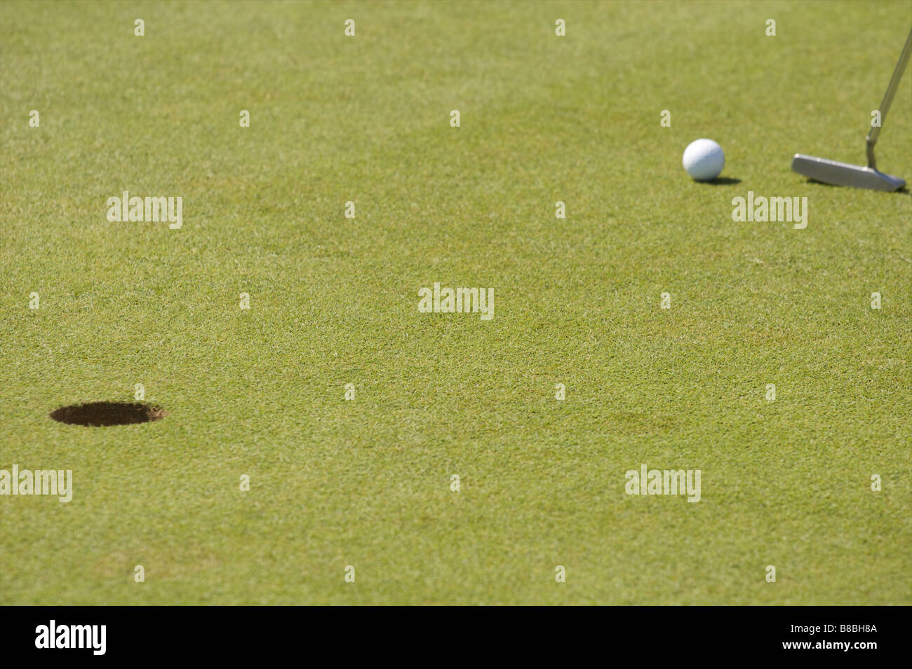 Golf ball rolling hi-res stock photography and images - Alamy