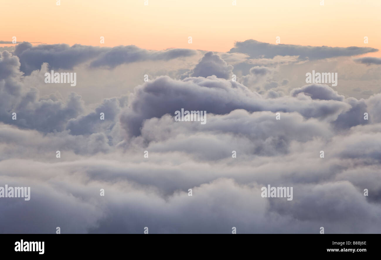 Above the cloud layer hi-res stock photography and images - Alamy