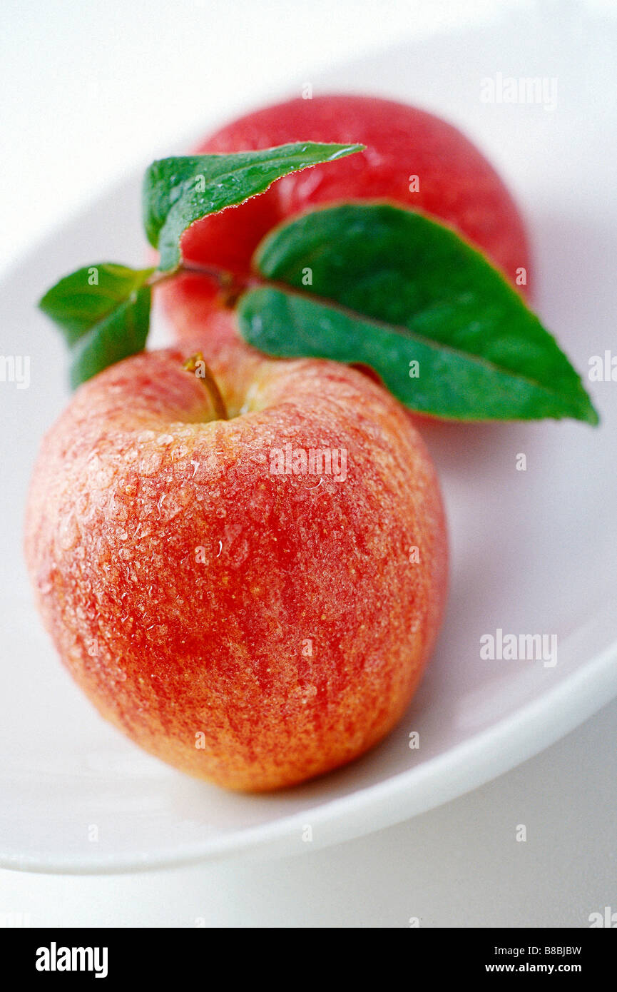 Apples round shape hi-res stock photography and images - Alamy