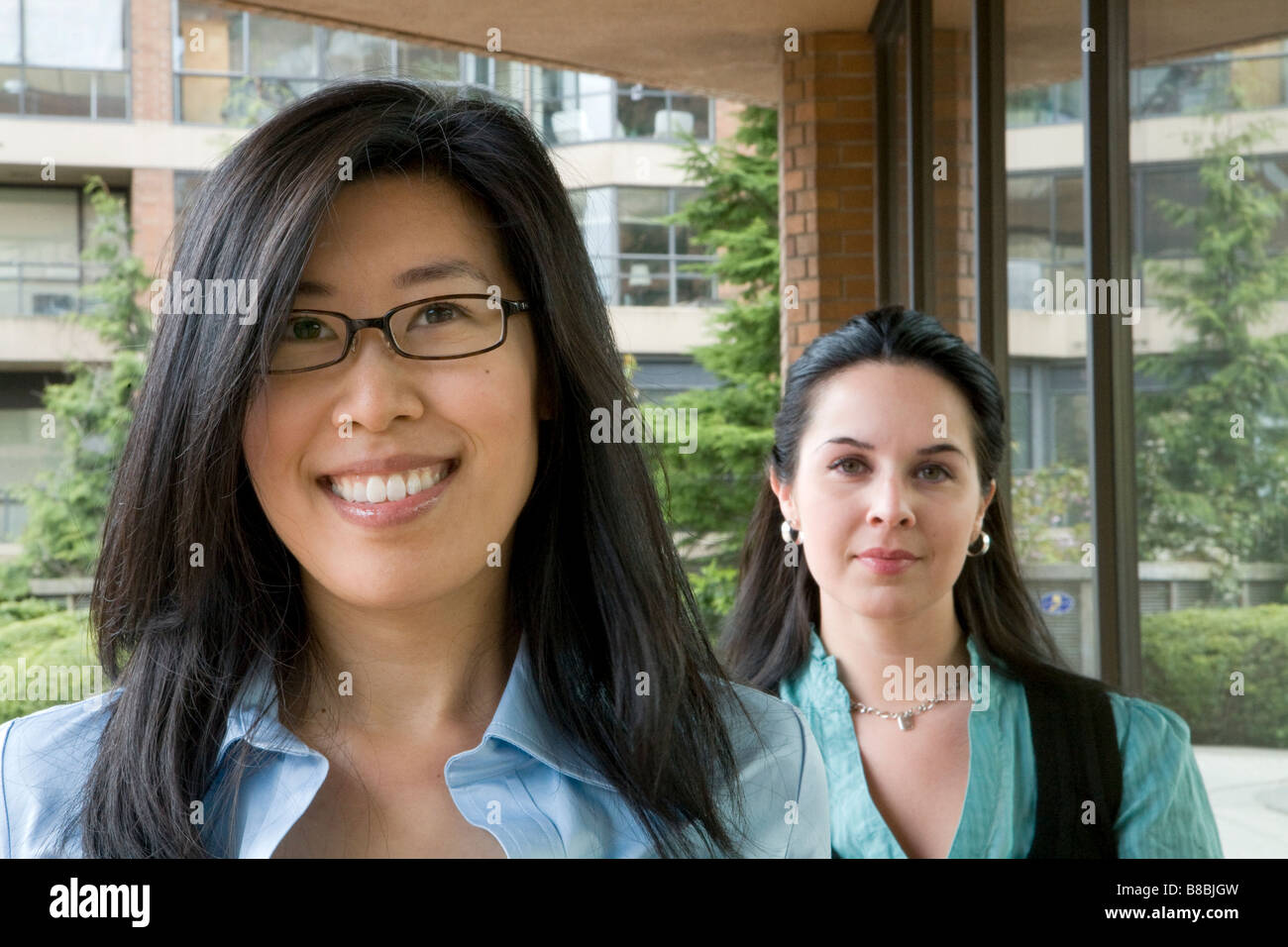 Portrait Businesswomen Outside an fice Building Stock Photo - Alamy