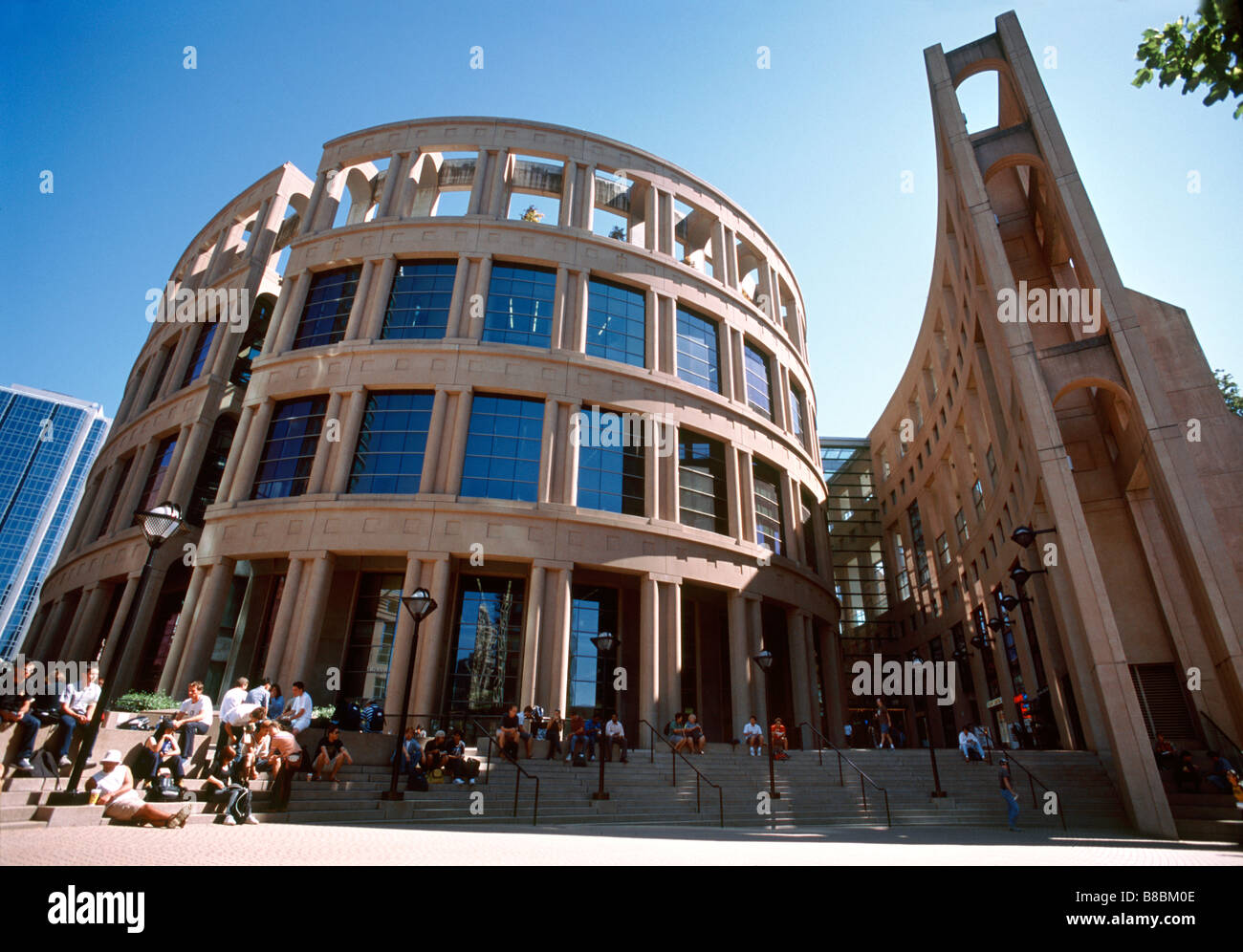 Vancouver public library exterior hi-res stock photography and images ...