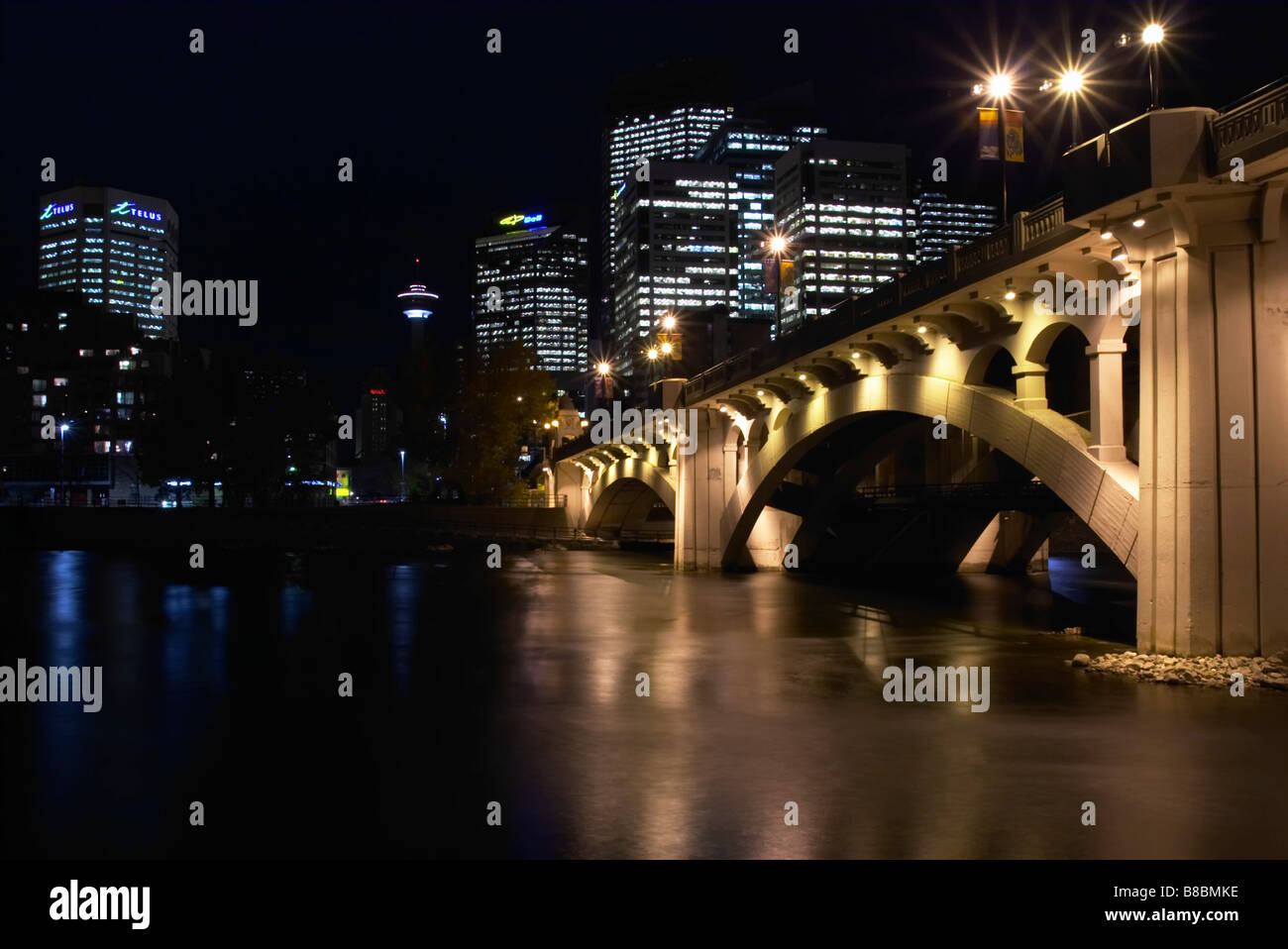 Calgary night time skyline hi-res stock photography and images - Alamy
