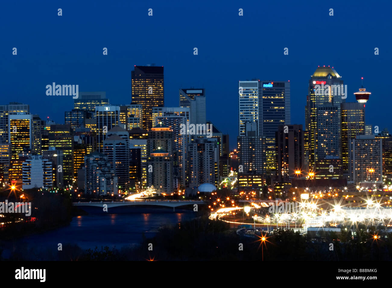 Calgary night time skyline hi-res stock photography and images - Alamy