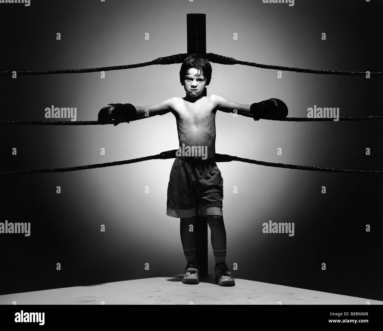 FL2659, RON ELMY; Boy corner boxing ring wearing gloves Stock Photo - Alamy