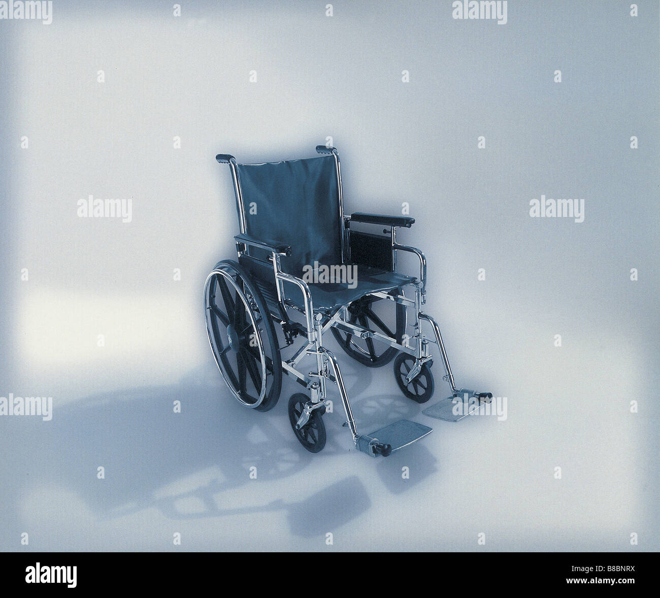 FL4014, Steve Lawrence; Wheelchair, BW Stock Photo - Alamy