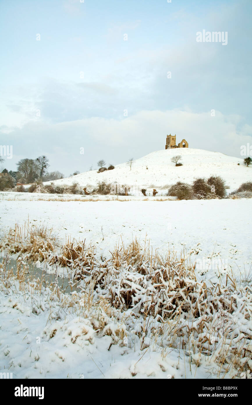 Snow burrow hi-res stock photography and images - Alamy