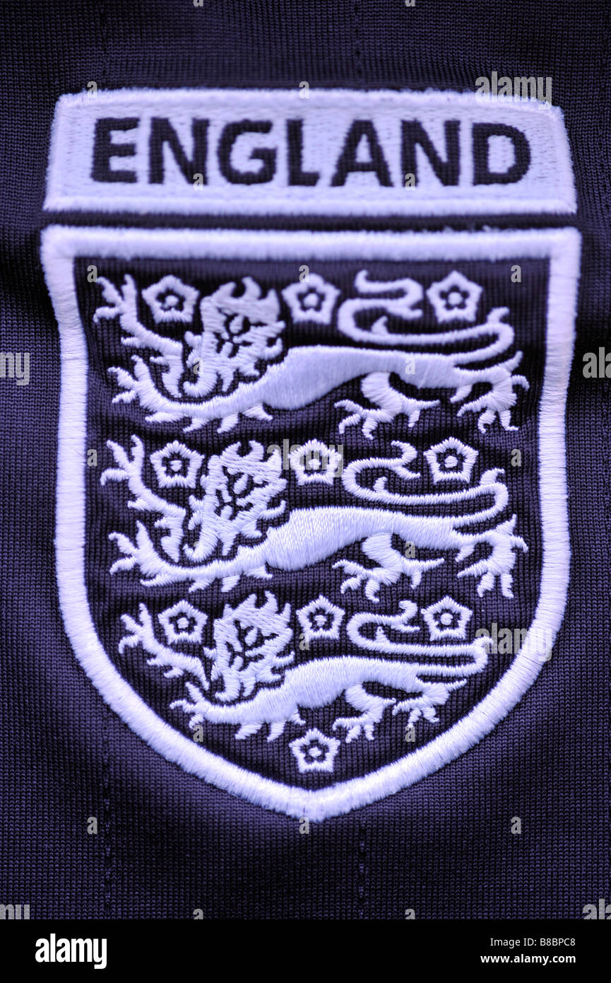 England national football team badge hi-res stock photography and ...