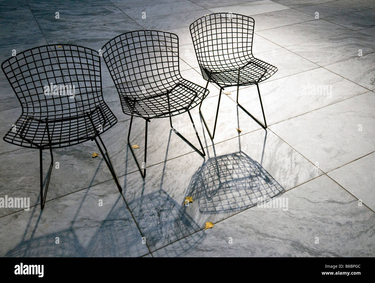 Wire chairs hi-res stock photography and images - Alamy