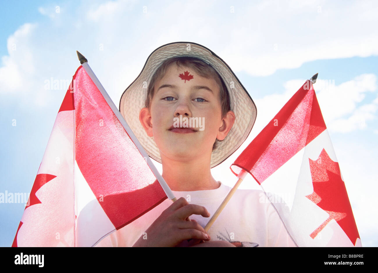 Boys canadian flags hi-res stock photography and images - Alamy