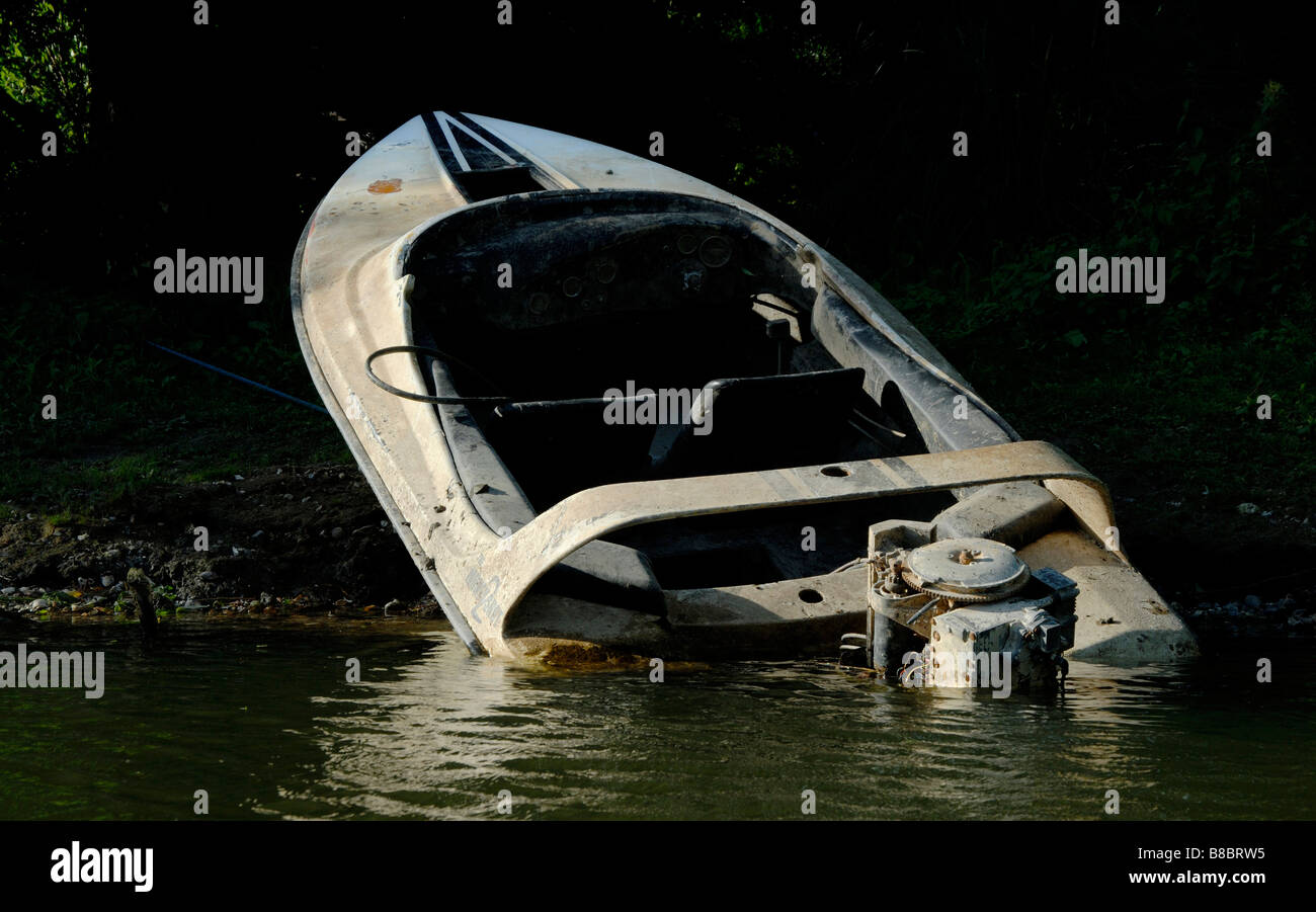 Broken engine on motorboat hi-res stock photography and images - Alamy