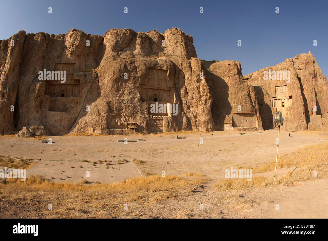 The tombs at Naqsh-e rostam Stock Photo - Alamy