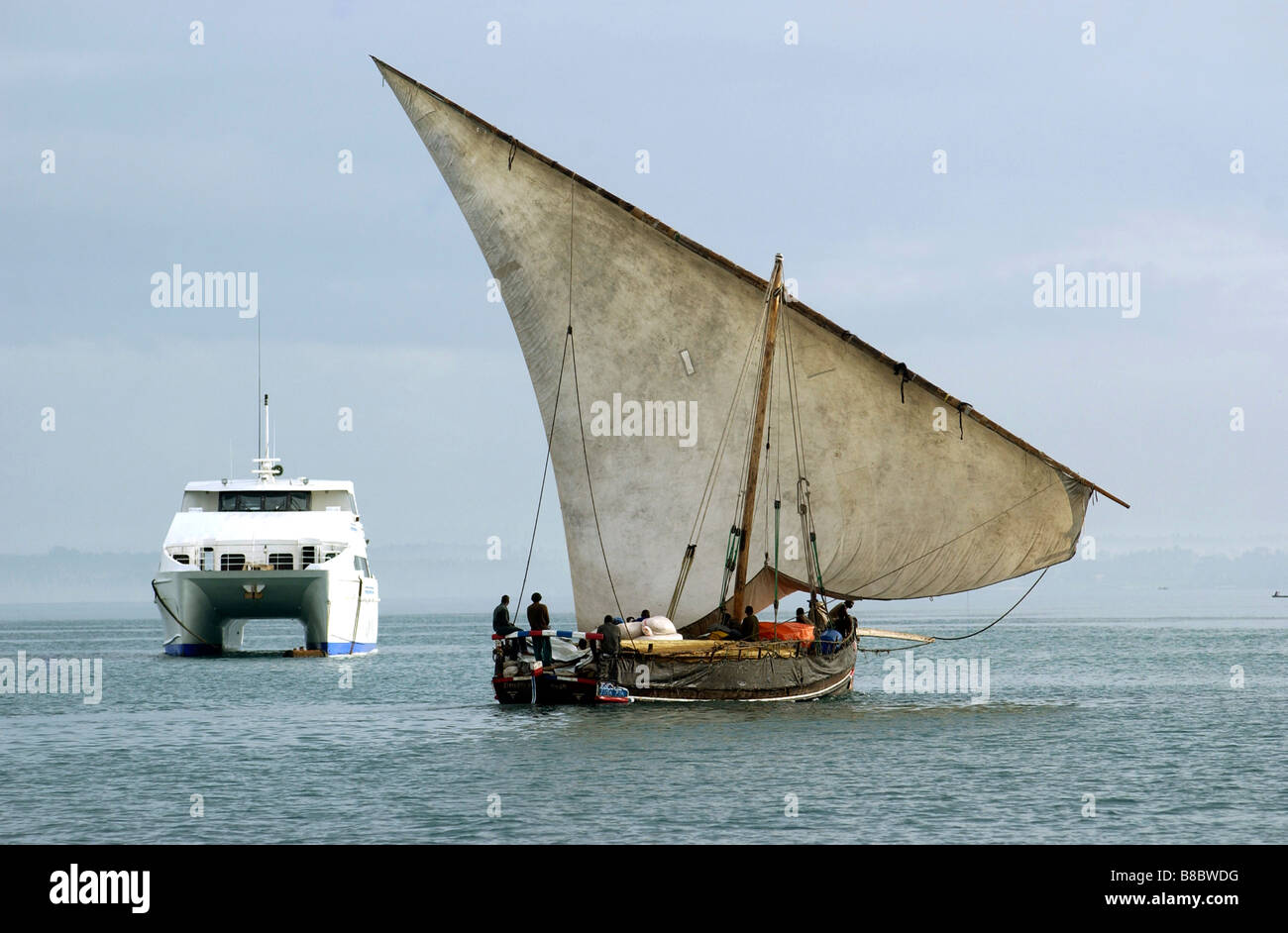 Modern yacht traditional Dhow Stock Photo - Alamy