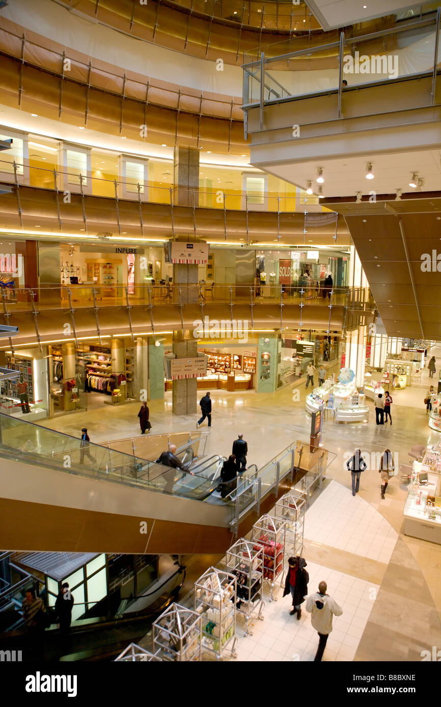 Complexe les Ailes de la Mode Shopping Centre, Montreal, Quebec Stock ...