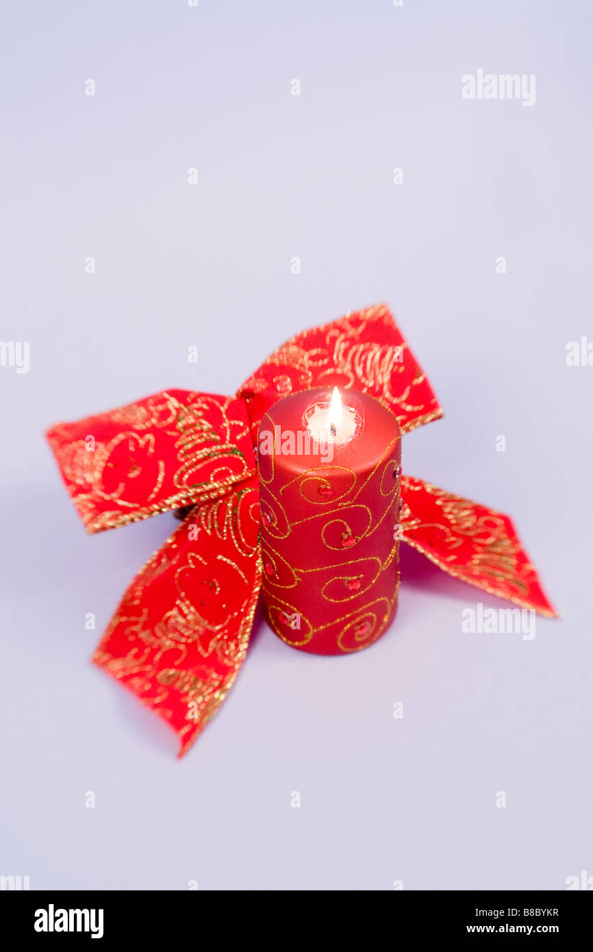 Candle bow hi-res stock photography and images - Alamy