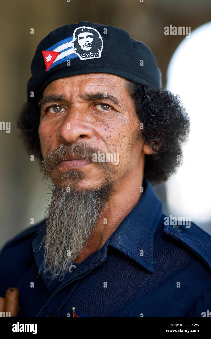 Che Gueverra look alike, Havana, Cuba Stock Photo - Alamy