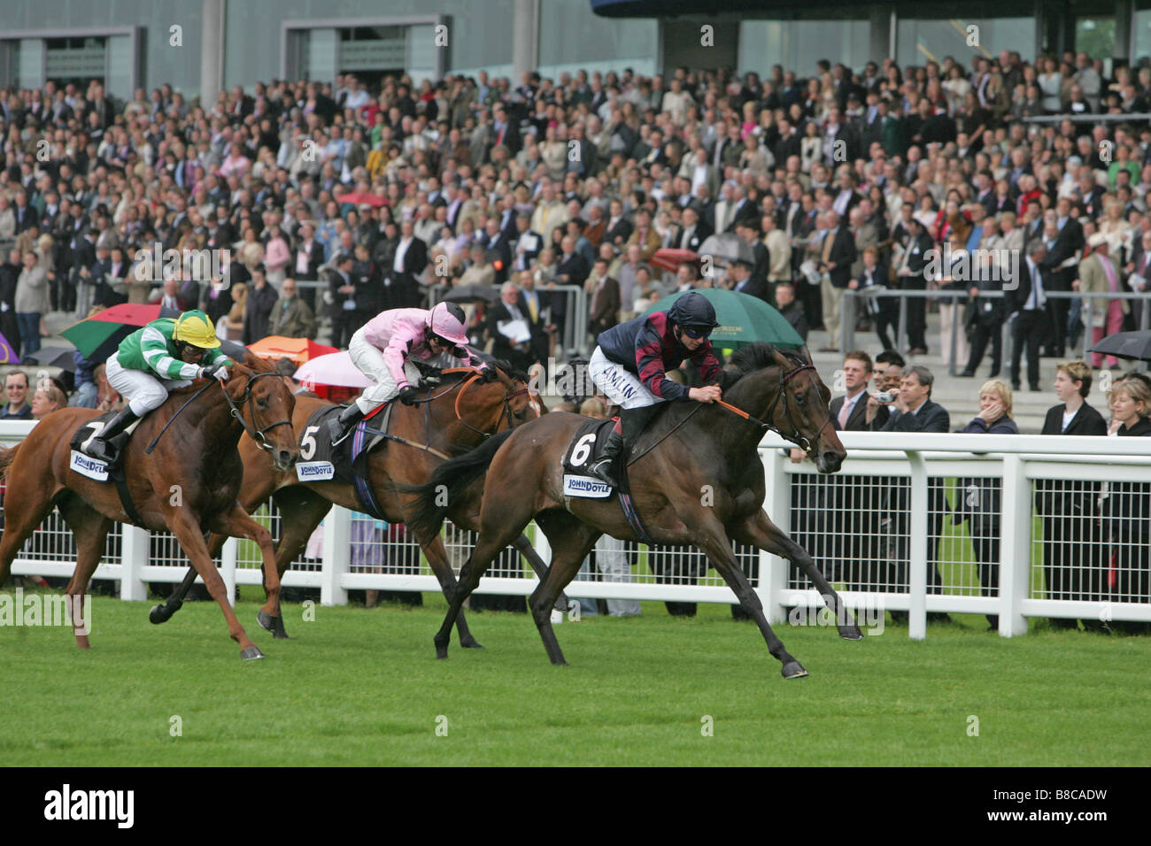 Ascot racecourse flat hi-res stock photography and images - Alamy
