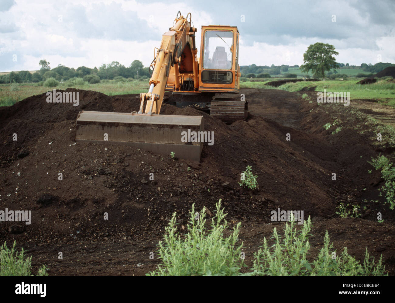 Peat extraction hi-res stock photography and images - Alamy