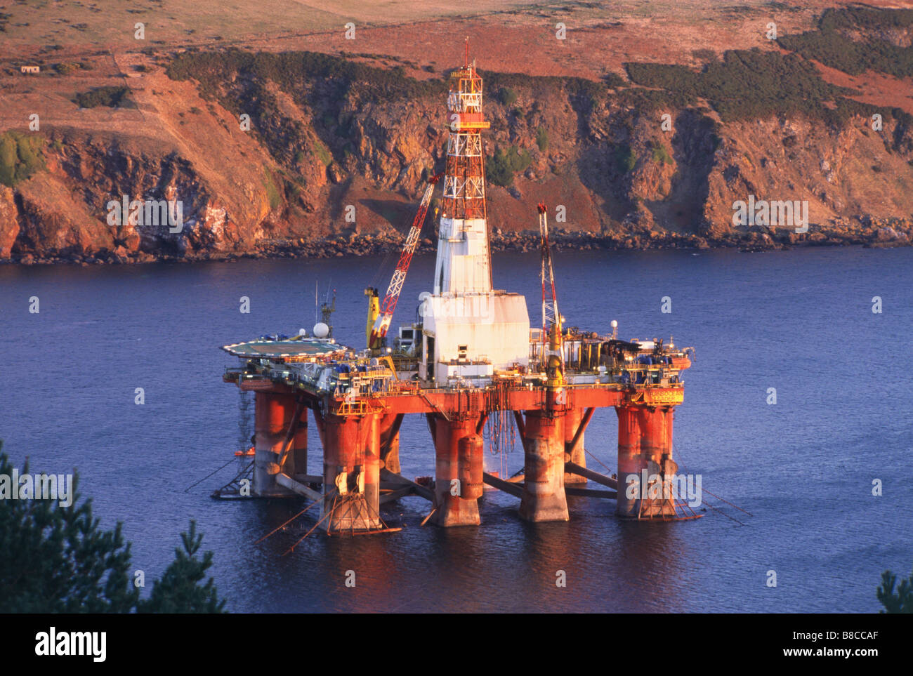 Oil Rig platform Stock Photo - Alamy