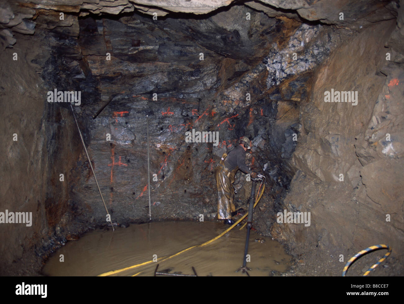 Mine underground hi-res stock photography and images - Alamy