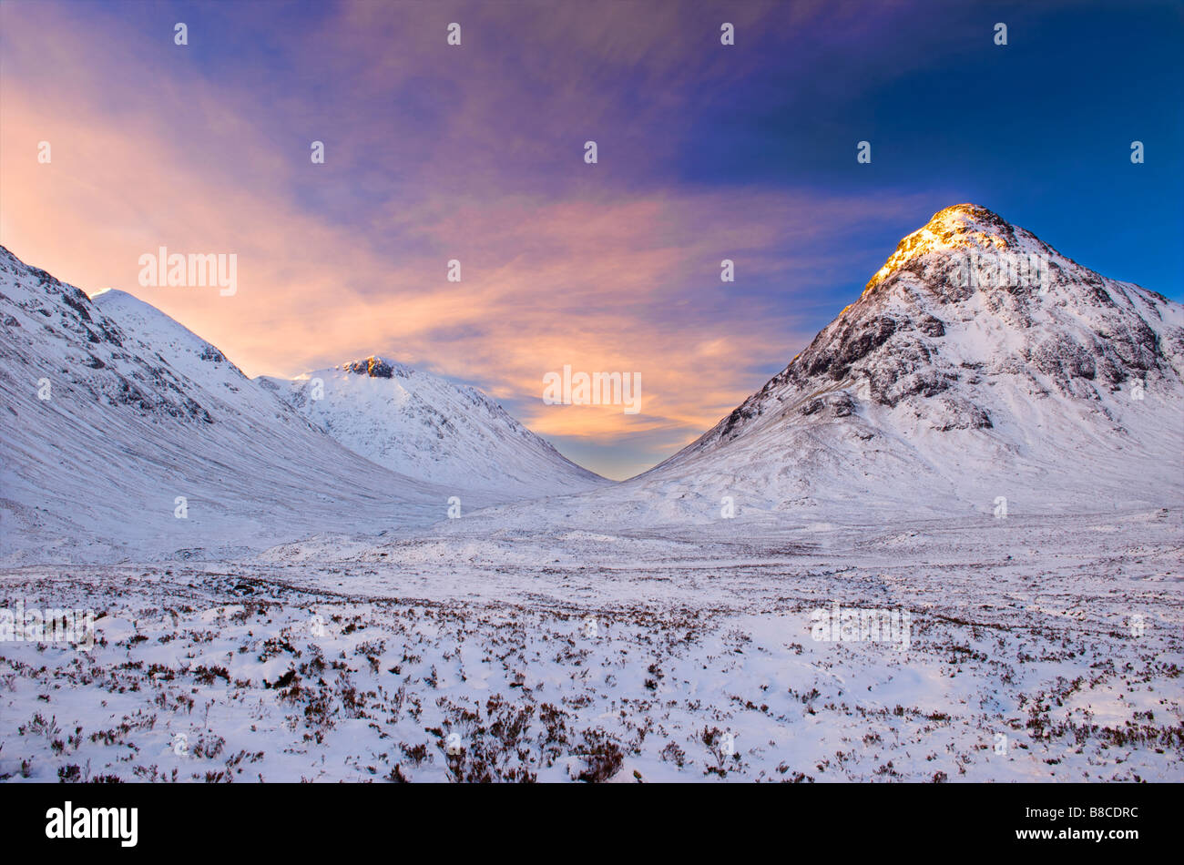 Glen coe winter sunrise hi-res stock photography and images - Alamy
