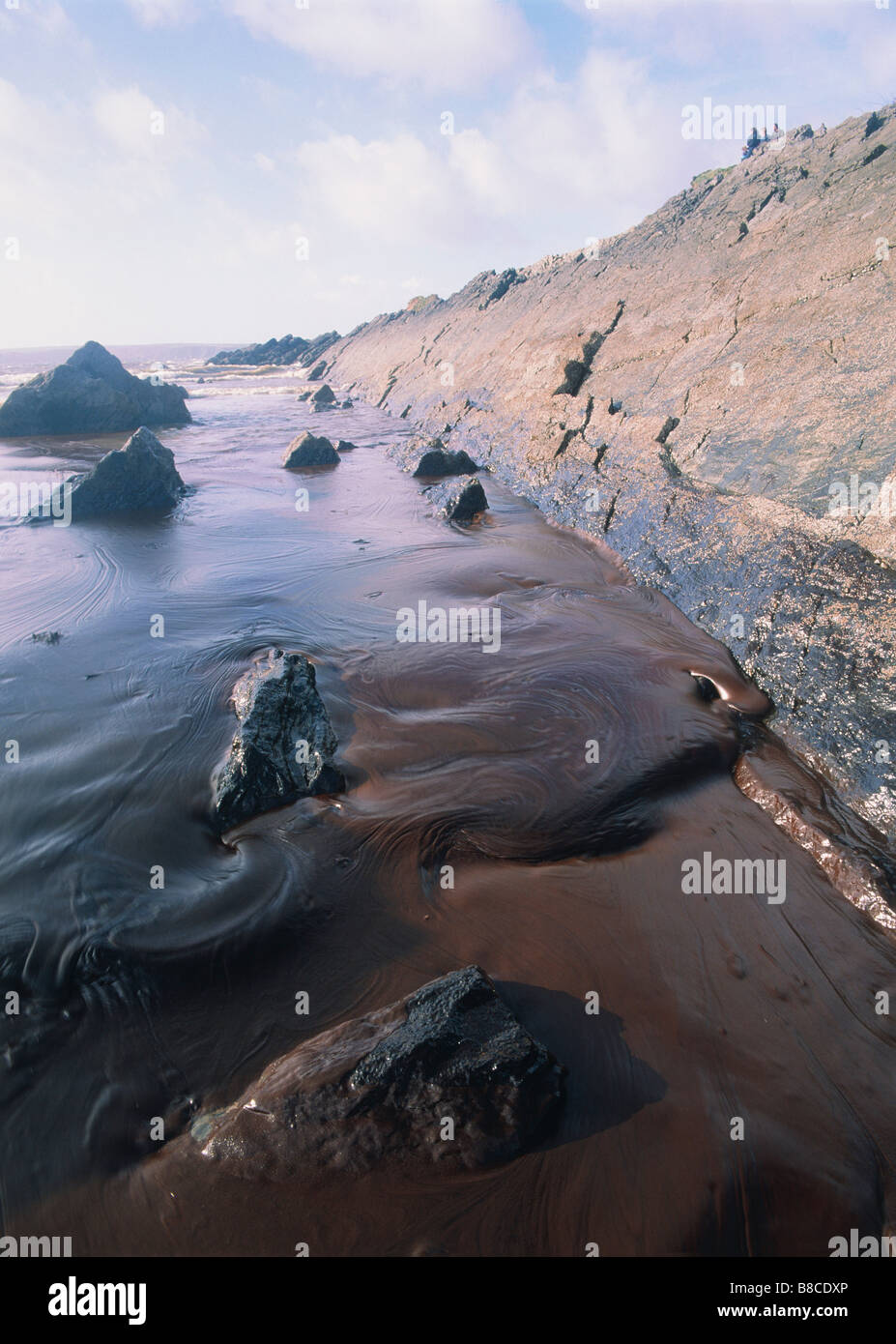 Oil tanker spills hi-res stock photography and images - Alamy