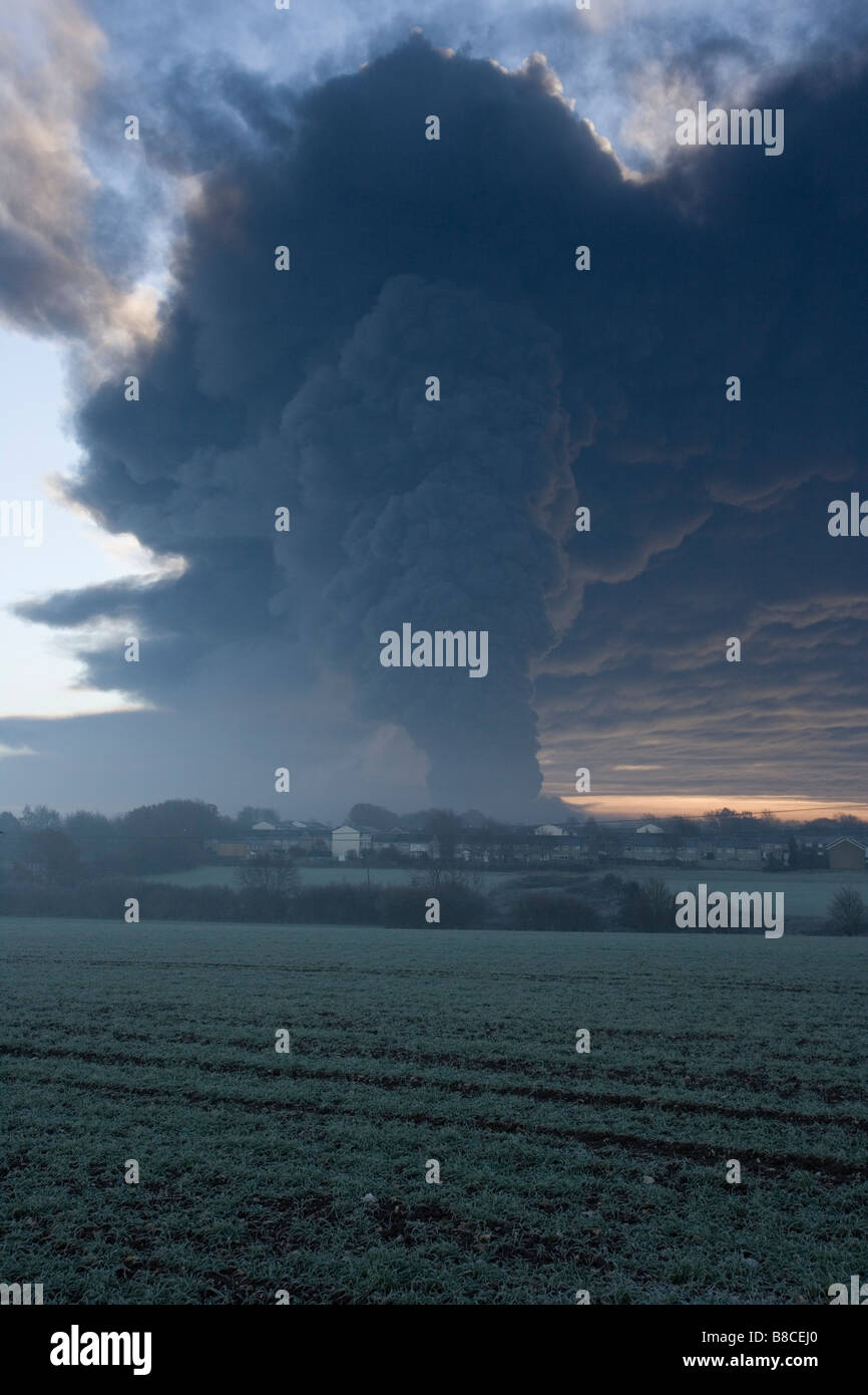 Buncefield Fire High Resolution Stock Photography and Images - Alamy