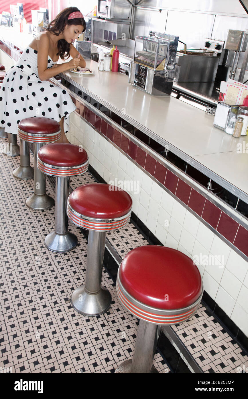 People sitting diner counter hi-res stock photography and images - Alamy