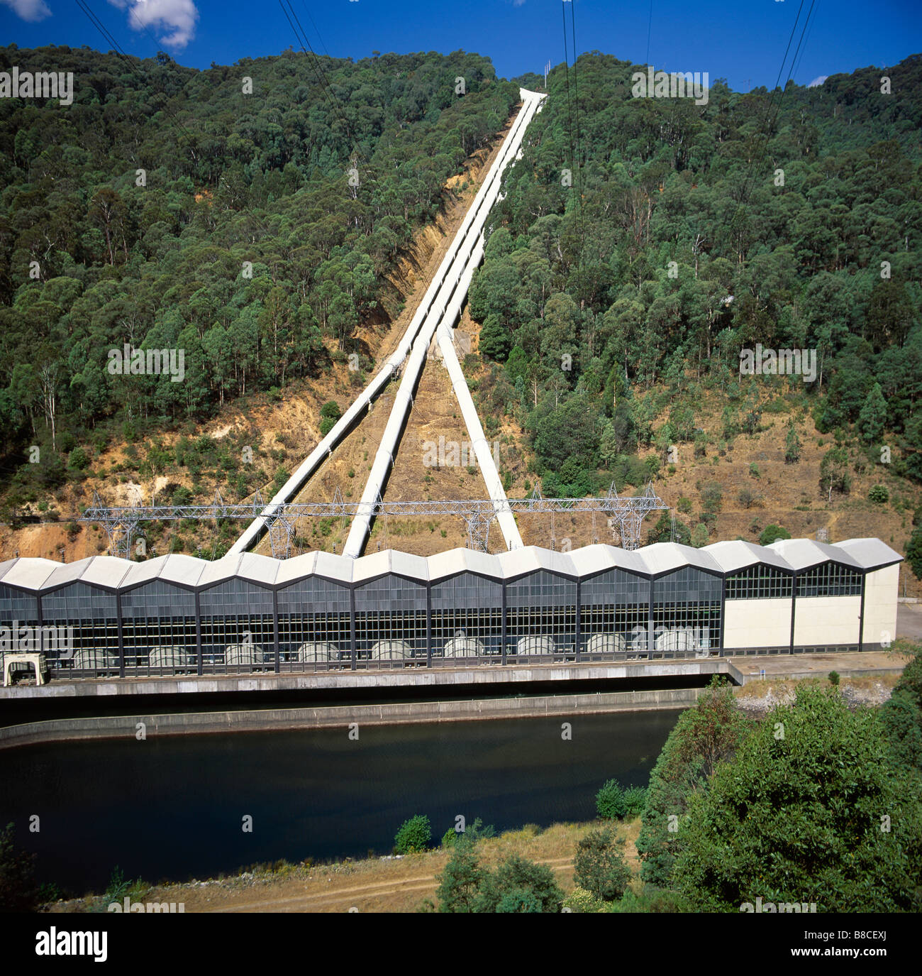 Hydroelectric generating stations hi-res stock photography and images ...