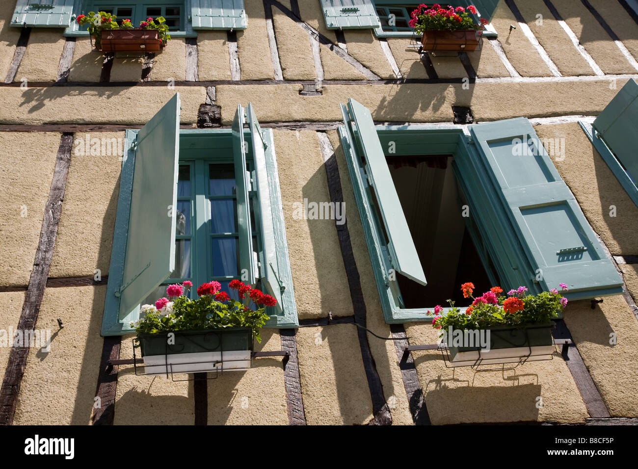 Open window shutters angle hi-res stock photography and images - Alamy
