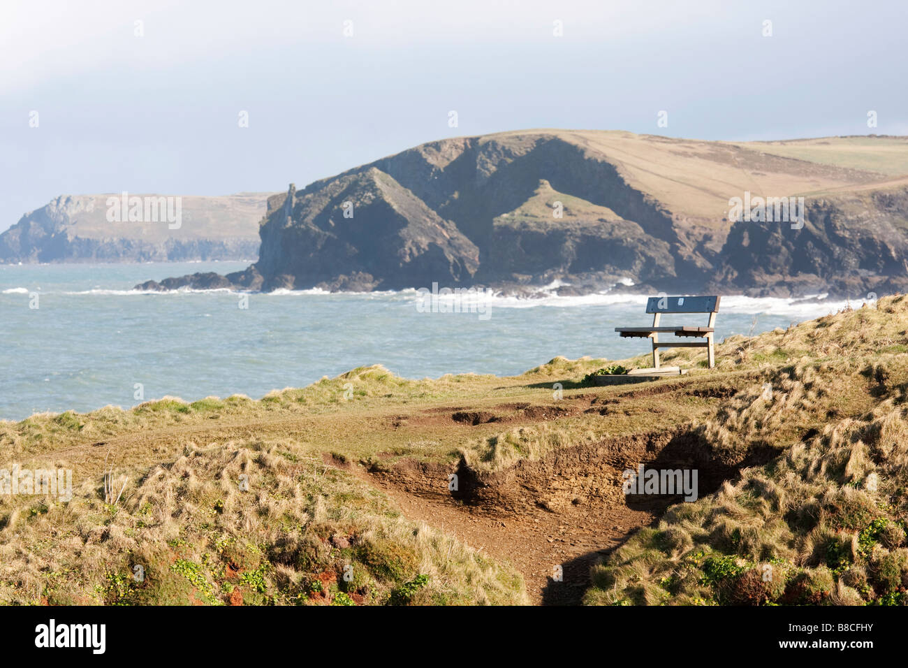 Bench cliff sea hi-res stock photography and images - Alamy