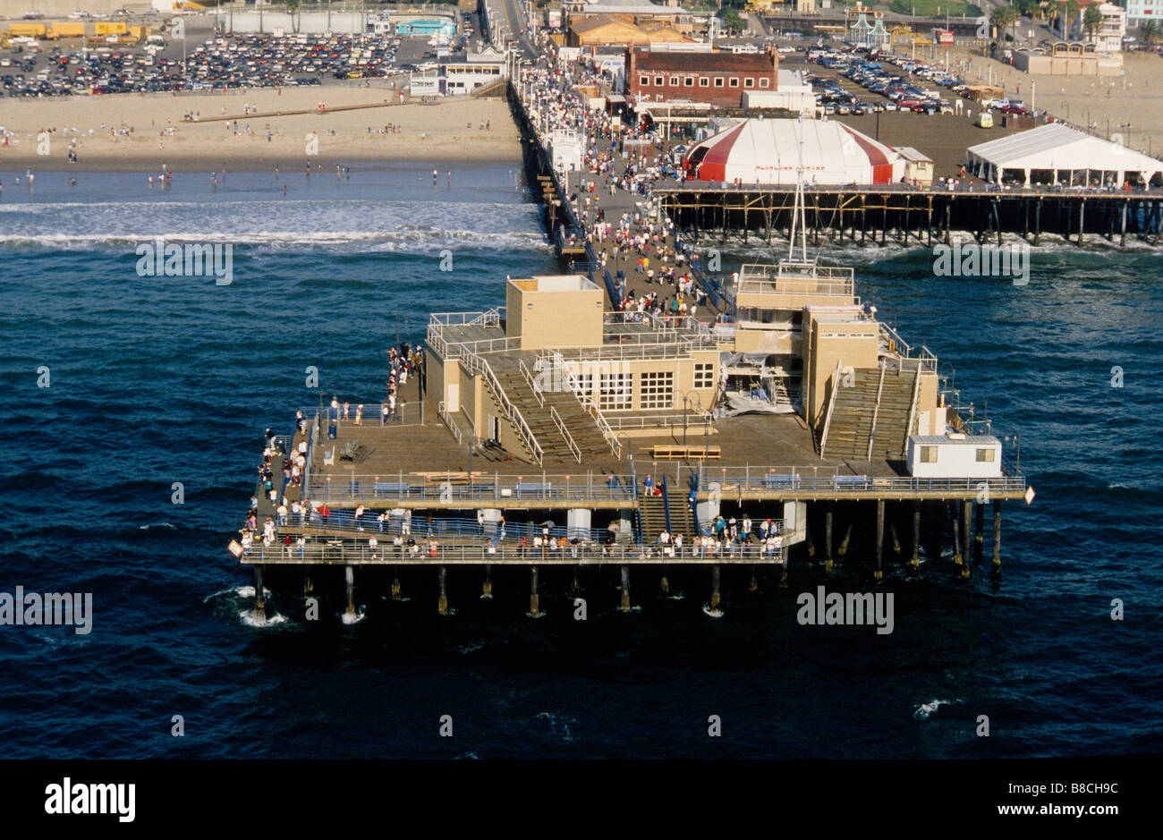 Aerial view amusement park santa hi-res stock photography and images ...