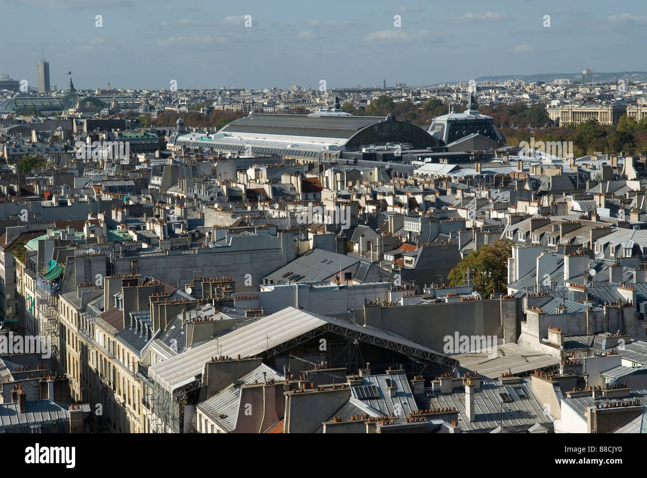 Toits de paris hi-res stock photography and images - Alamy