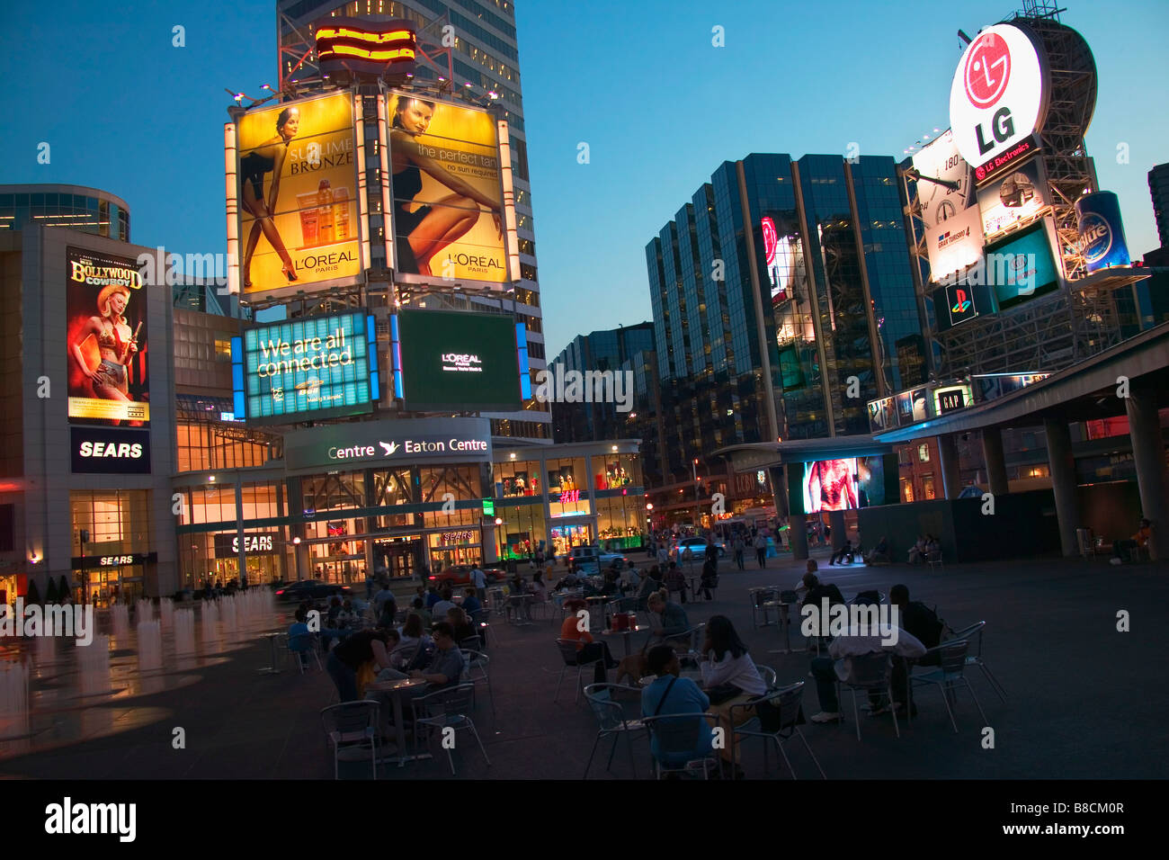 Eaton Centre, Dundas Square, Toronto,Ontario Stock Photo - Alamy