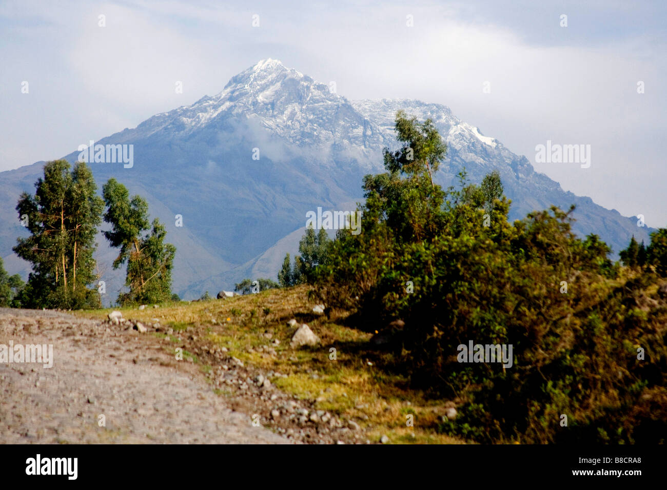 Iliniza sur and iliniza norte hi-res stock photography and images - Alamy