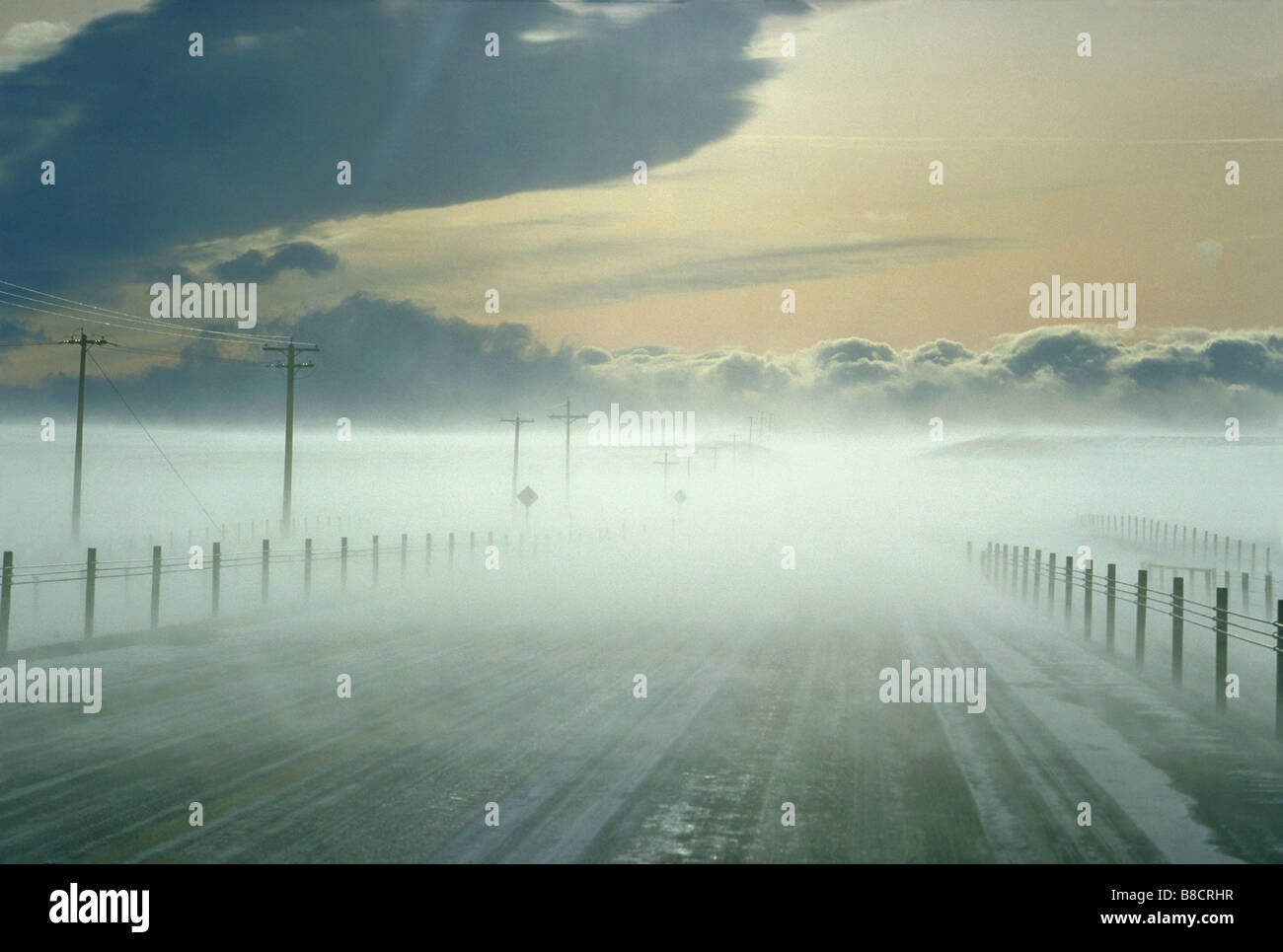 Blowing snow across road hi-res stock photography and images - Alamy