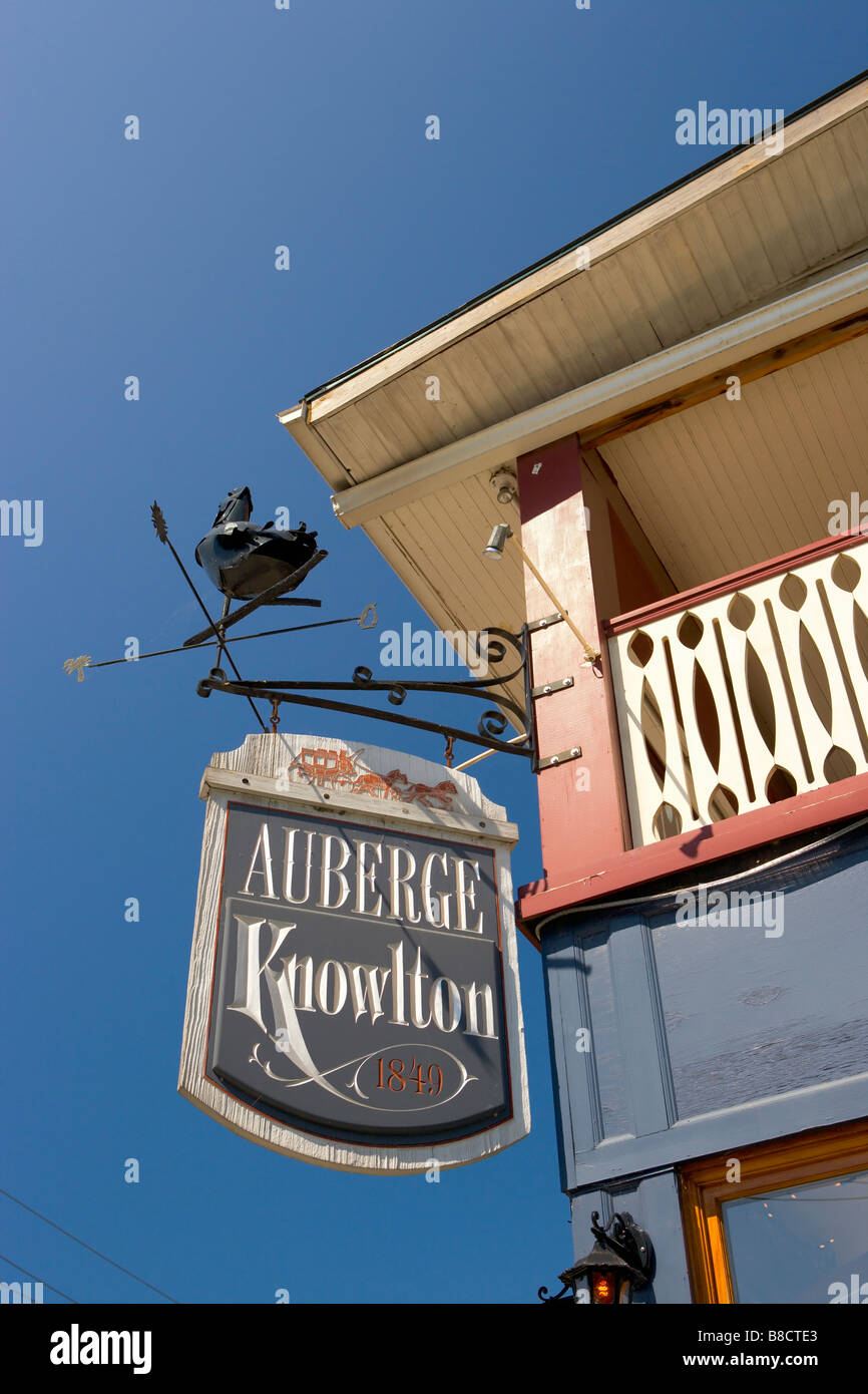 Auberge Knowlton Sign, Knowlton, Quebec Stock Photo - Alamy