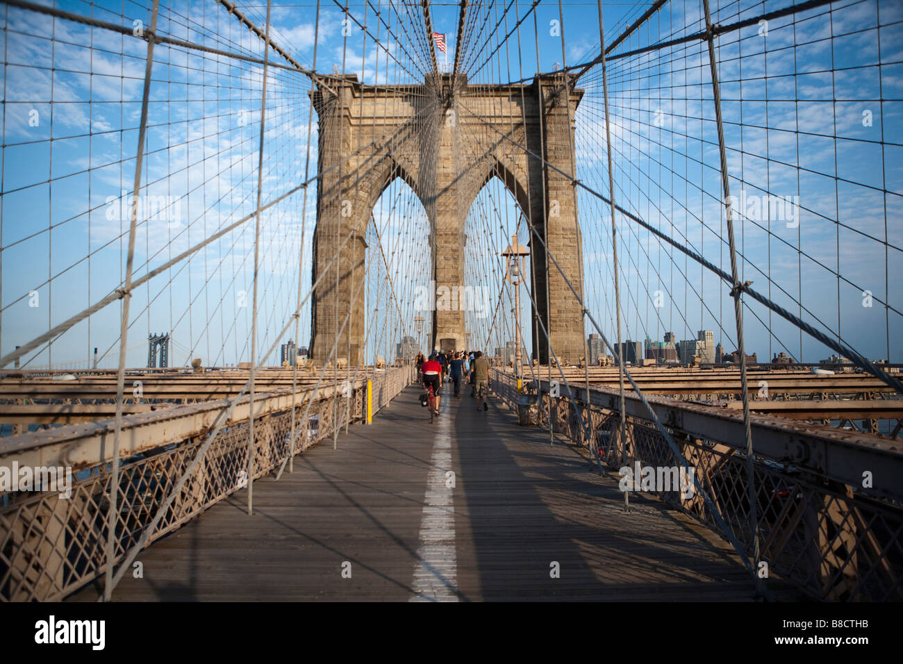 view of brooklyn bridge tower in new york Stock Photo - Alamy