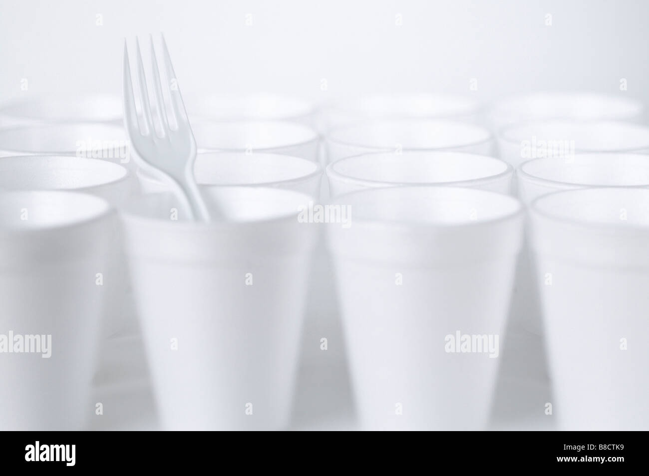 Styrofoam dishes hi-res stock photography and images - Alamy