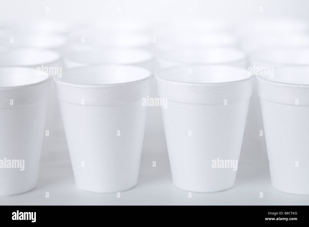 Styrofoam dishes hi-res stock photography and images - Alamy