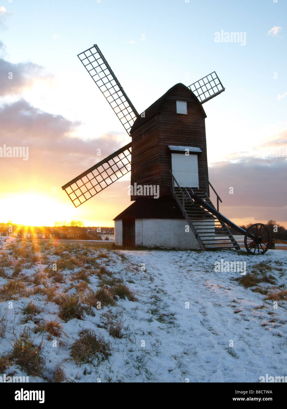 Pitstone windmill, buckinghamshire hi-res stock photography and images ...