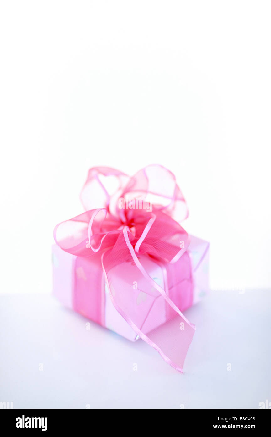 Present Pink Ribbon Stock Photo - Alamy