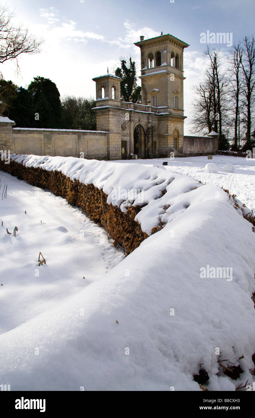 Bowood golden gates hi-res stock photography and images - Alamy
