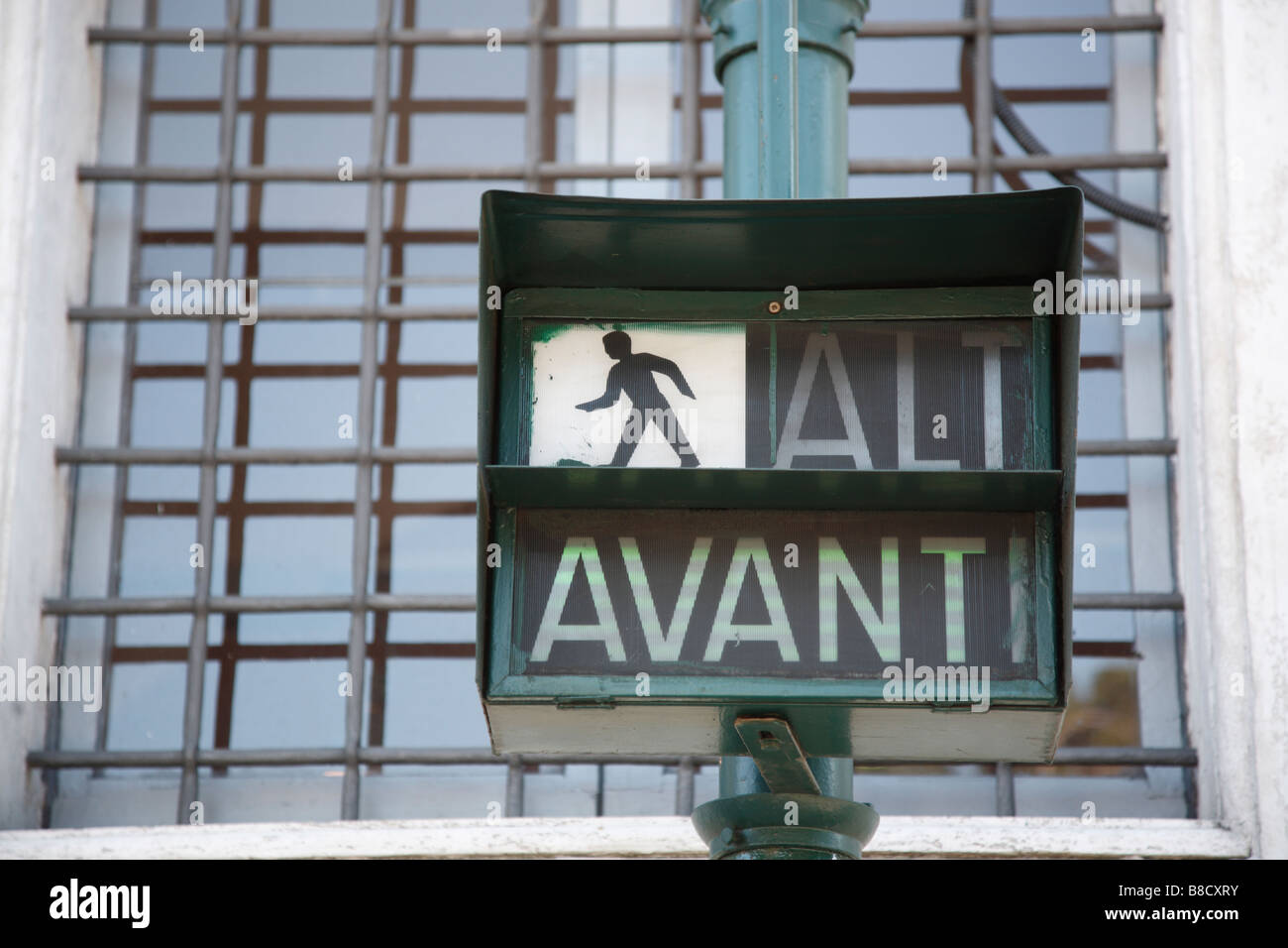 Pedestrian crossing rome hi-res stock photography and images - Alamy