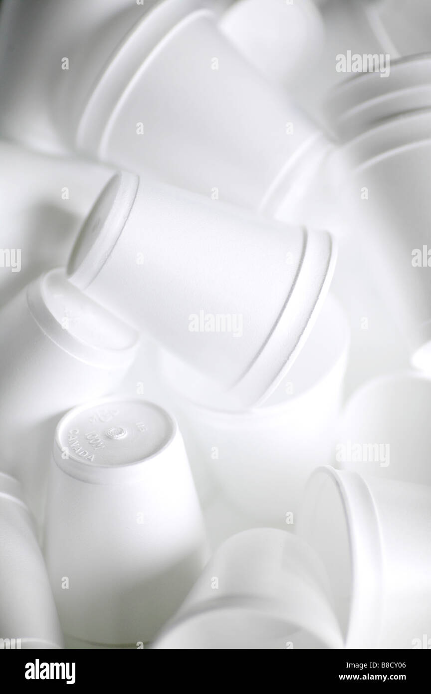 Styrofoam dishes hi-res stock photography and images - Alamy