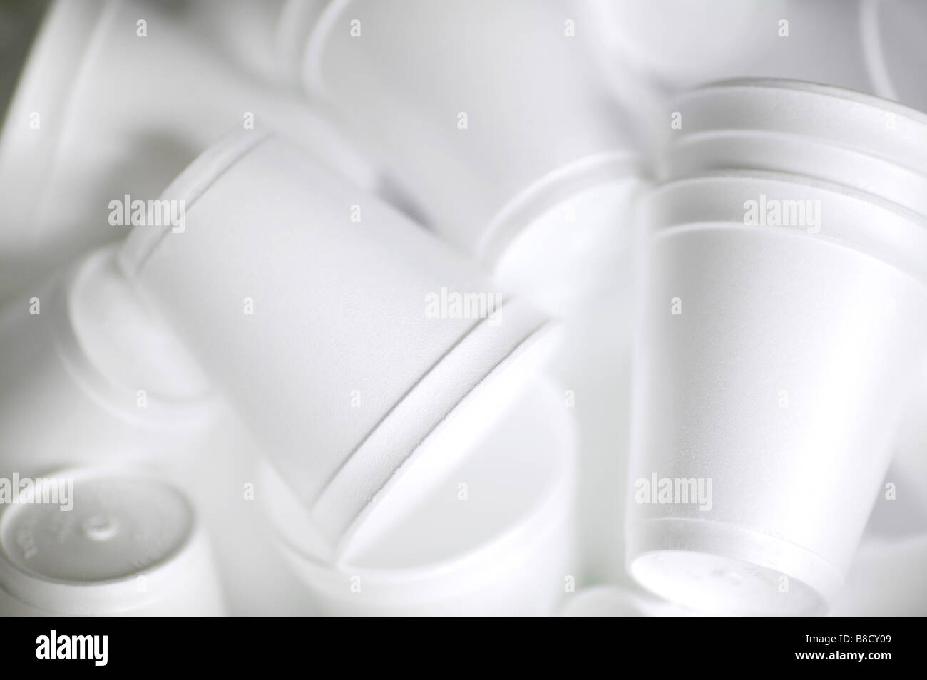 Styrofoam dishes hi-res stock photography and images - Alamy