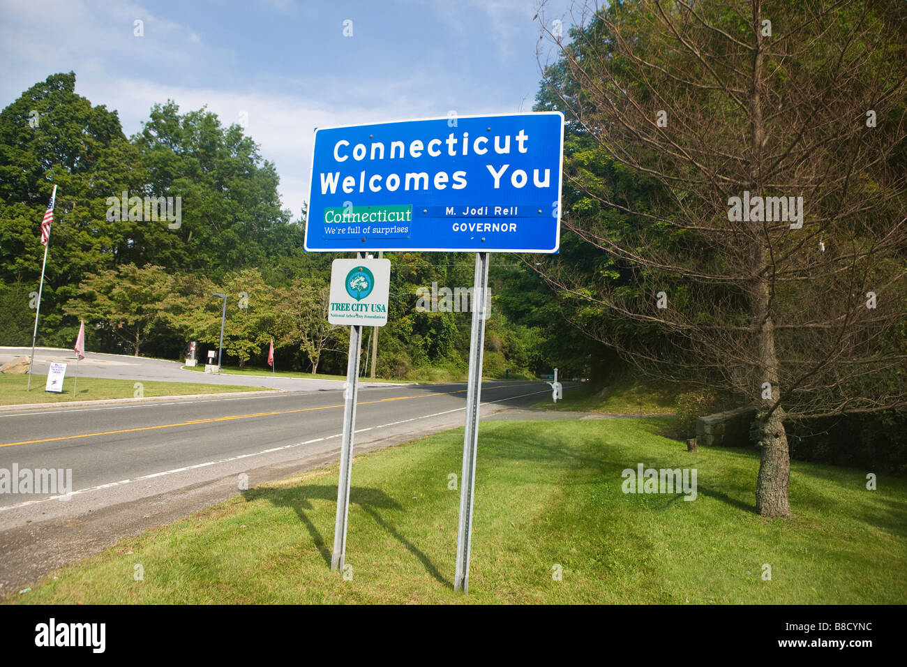 CT state welcome sign that reads Connecticut Welcomes You Stock Photo ... CT state welcome sign that reads Connecticut Welcomes You Stock Photo ...
