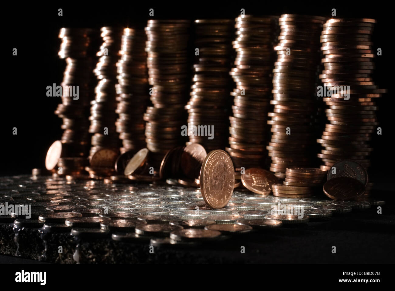 Copper coins hi-res stock photography and images - Alamy
