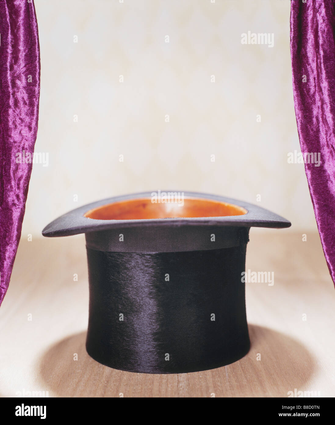 Magicians hat hi-res stock photography and images - Alamy