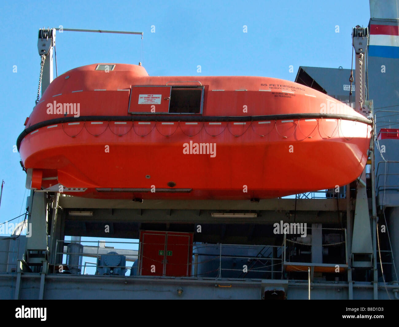 Tanker lifeboat hi-res stock photography and images - Alamy